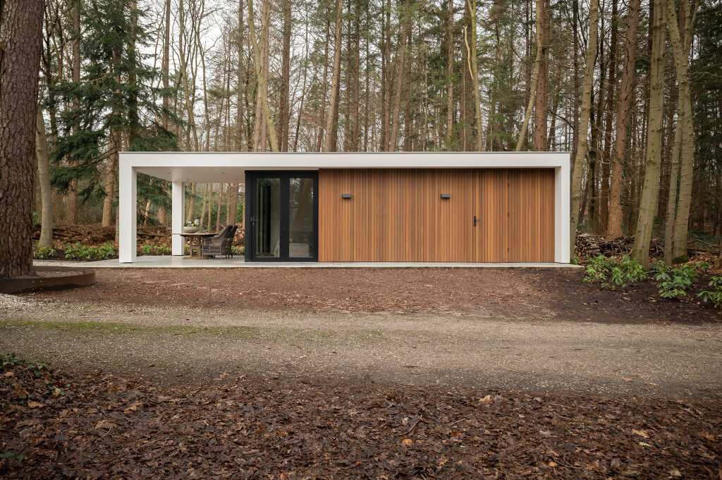 Modern tuinkantoor met veranda | Reus Buitenkamers